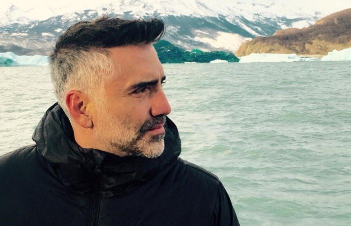¡Alejandro Fernández cambia de look! - Kebuena