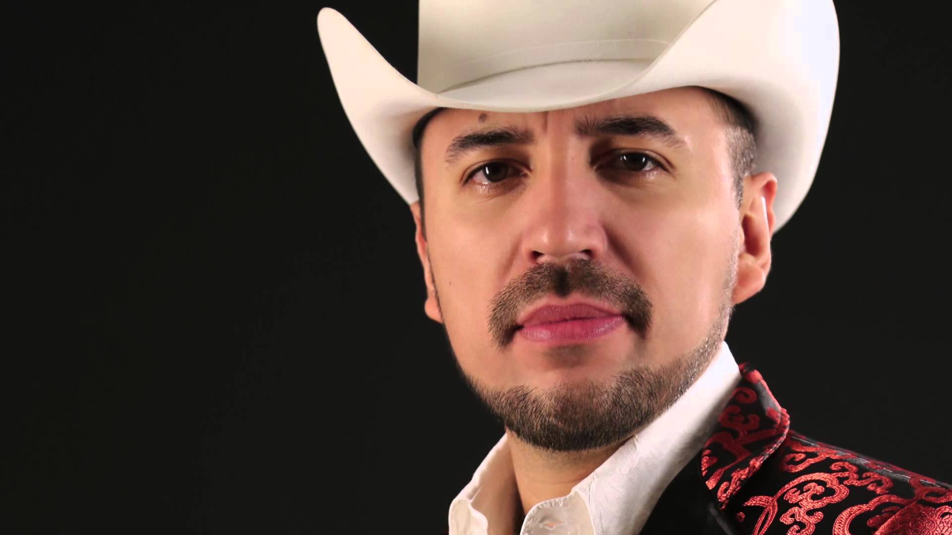 ¡Fidel Rueda anda de estreno! - Kebuena