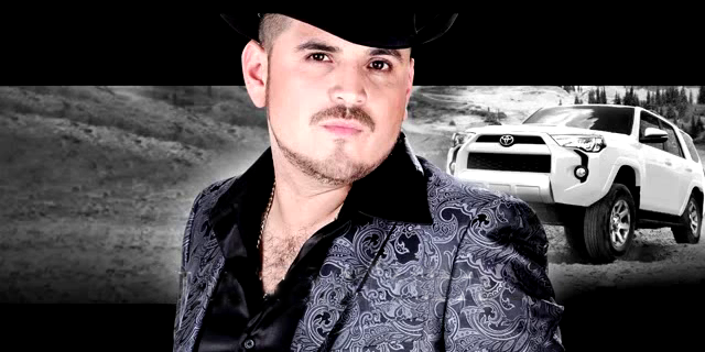 "El Komander" tiró las botas y adopta ¿¡look con calcetines!? - Kebuena