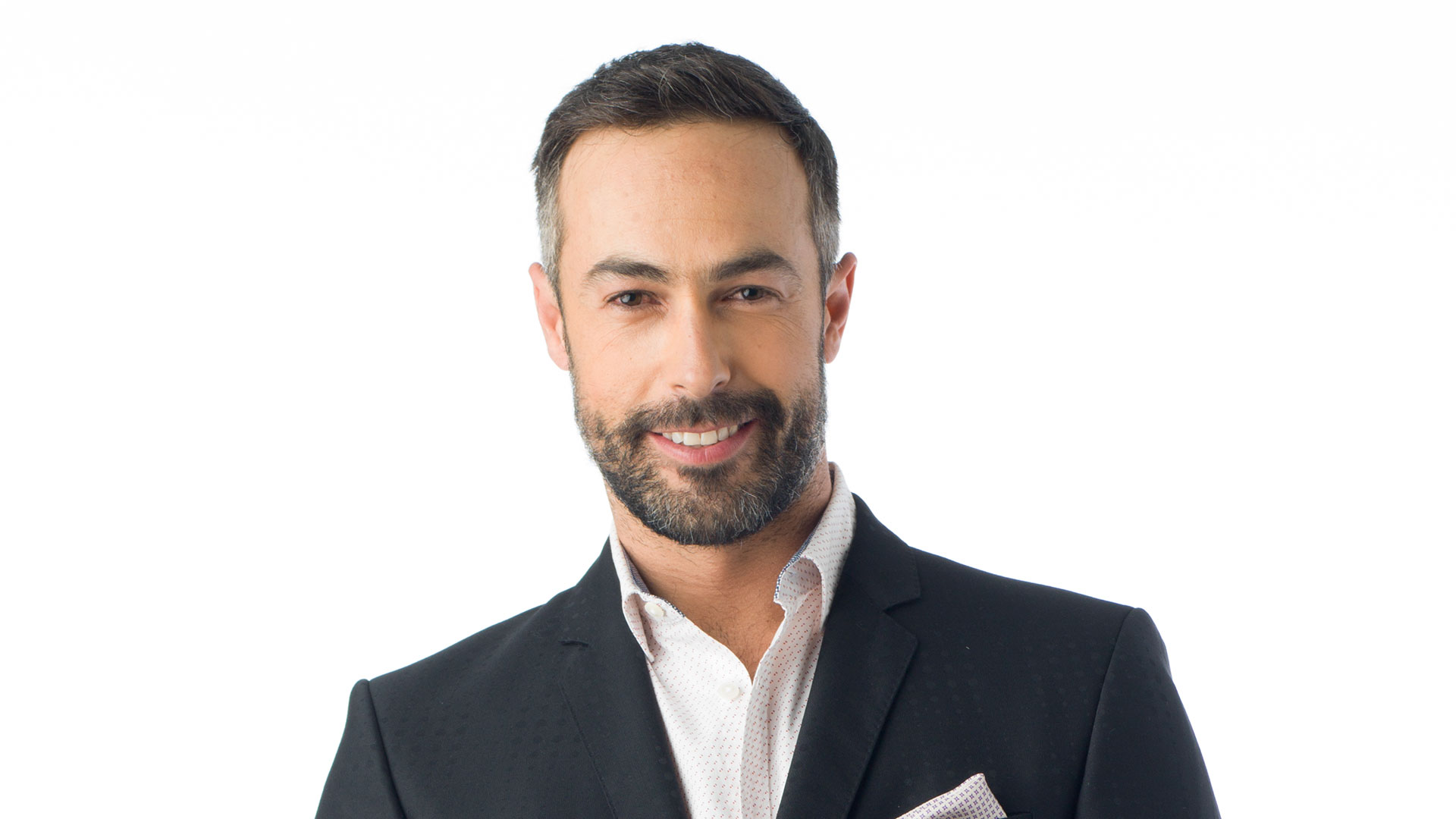 Carlos Arenas regresó con Mariana Echeverría - Kebuena