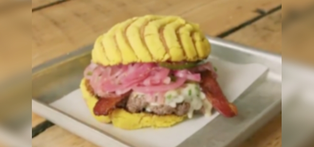 ¿Con hambre y con antojo? Llega la concha-hamburguesa