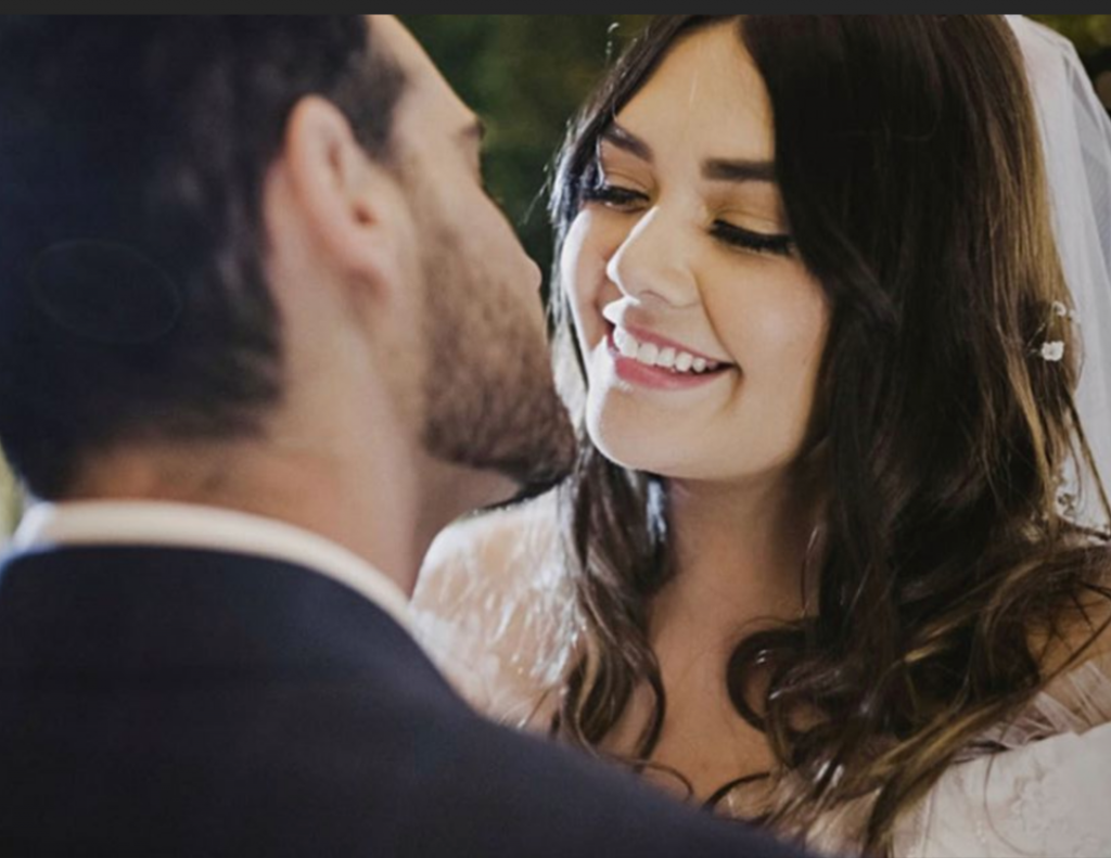 Revelan las fotos de la boda de Yuridia con su manager