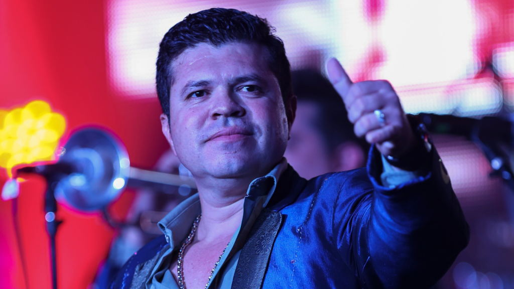 Jorge Medina cumple 25 años como cantante y así quiere festejar