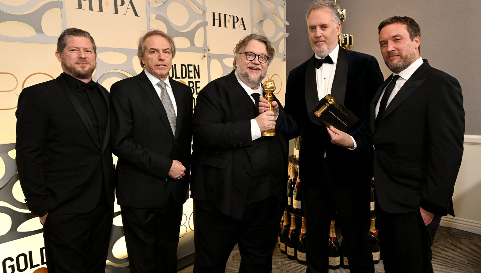 Guillermo del Toro se llevó el Globo de Oro por Pinocho: “Mejor Cinta ...