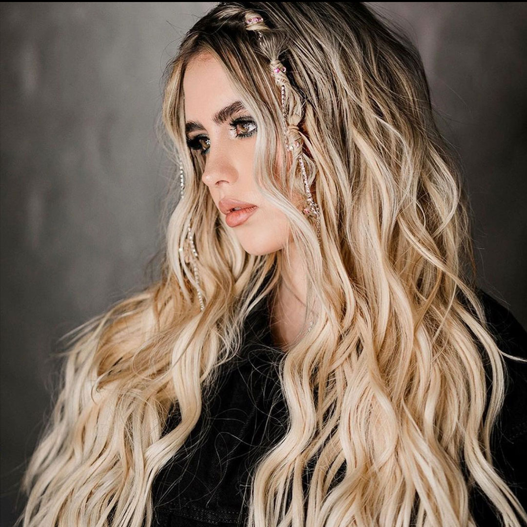 Hermana de Christian Nodal prende las redes sociales con su belleza