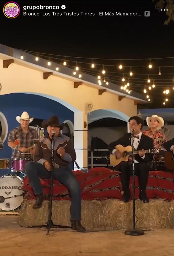 Después de 40 años de su estreno Bronco modifica la famosa canción ...