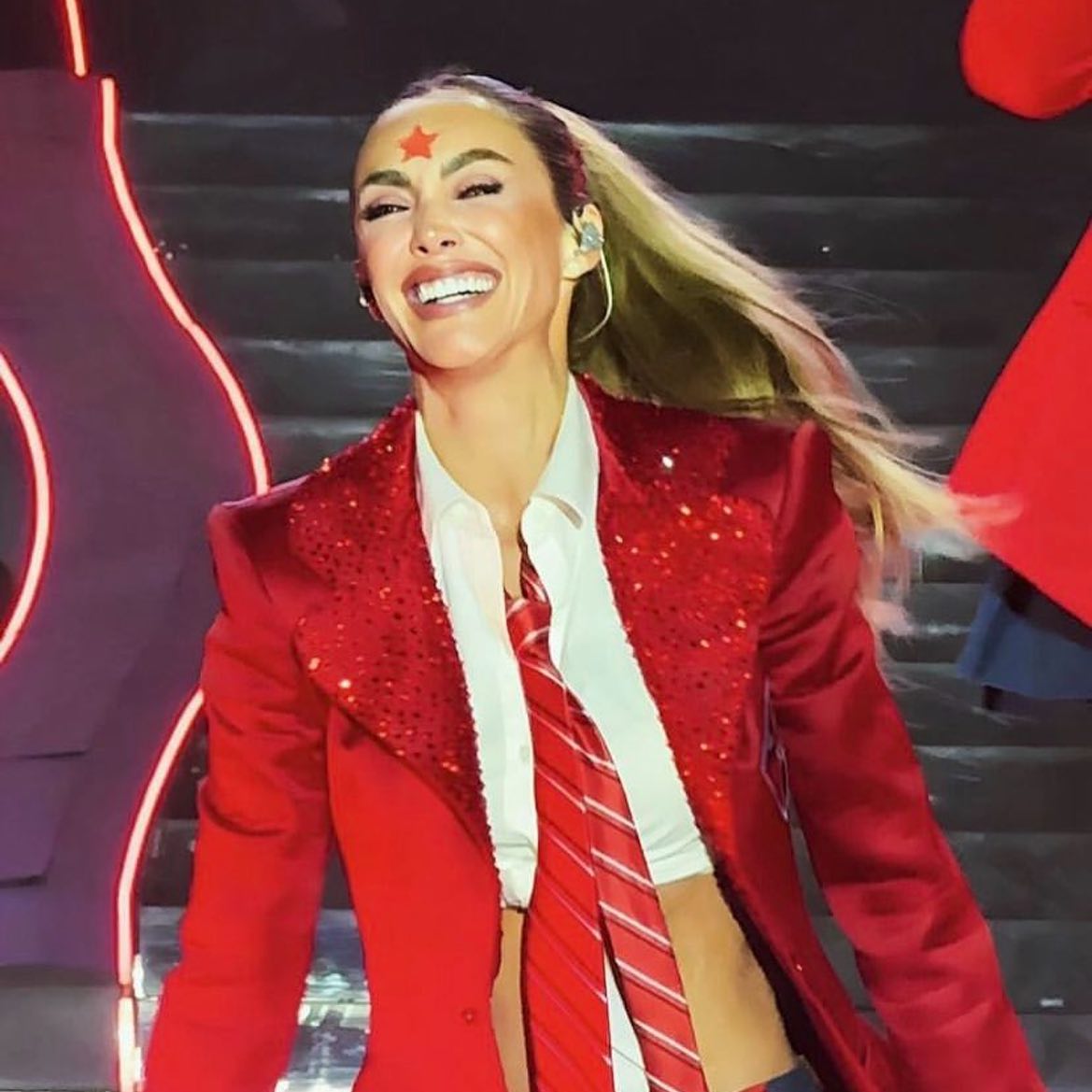 Anahí confirma su retiro después de la gira de RBD