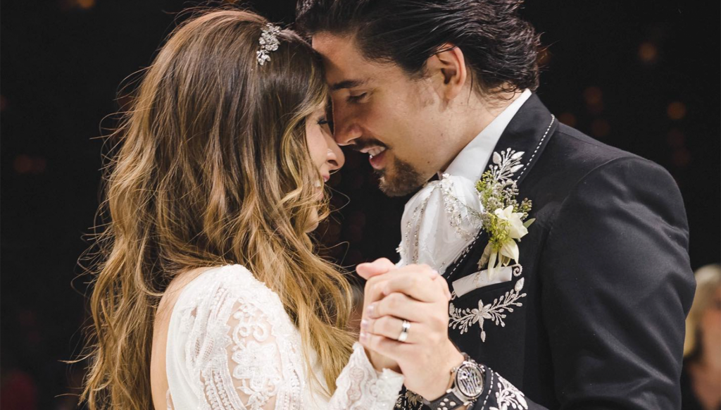 Alex Fernández se convierte en padre por segunda vez y luce un aspecto ...