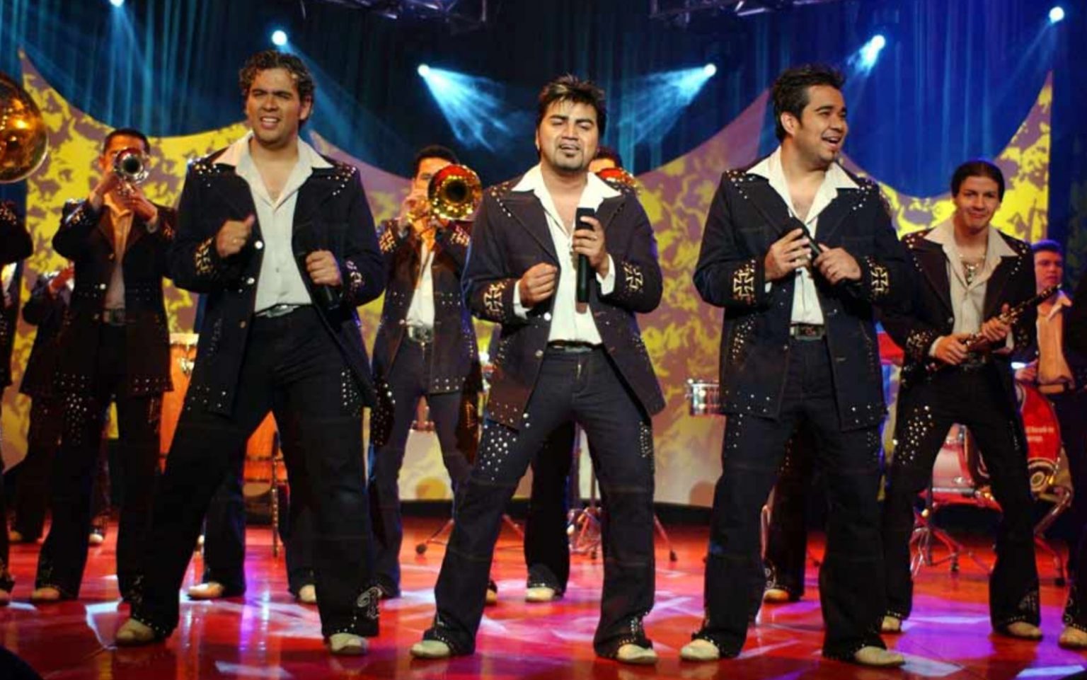 El Mimoso lanza fuerte mensaje a exvocalistas de Banda El Recodo