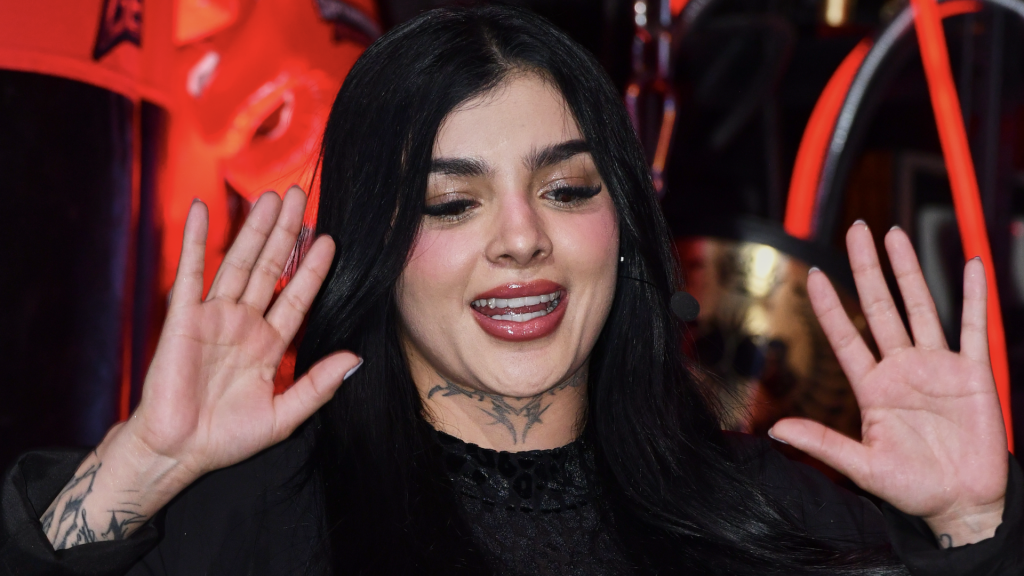 “Ya me cansé”: Karely Ruiz se reducirá el busto tras críticas en redes ...
